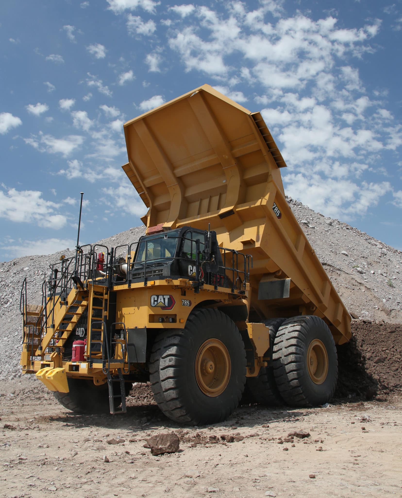 Cat Next Gen 785 mining truck, dumping - Australian Mining