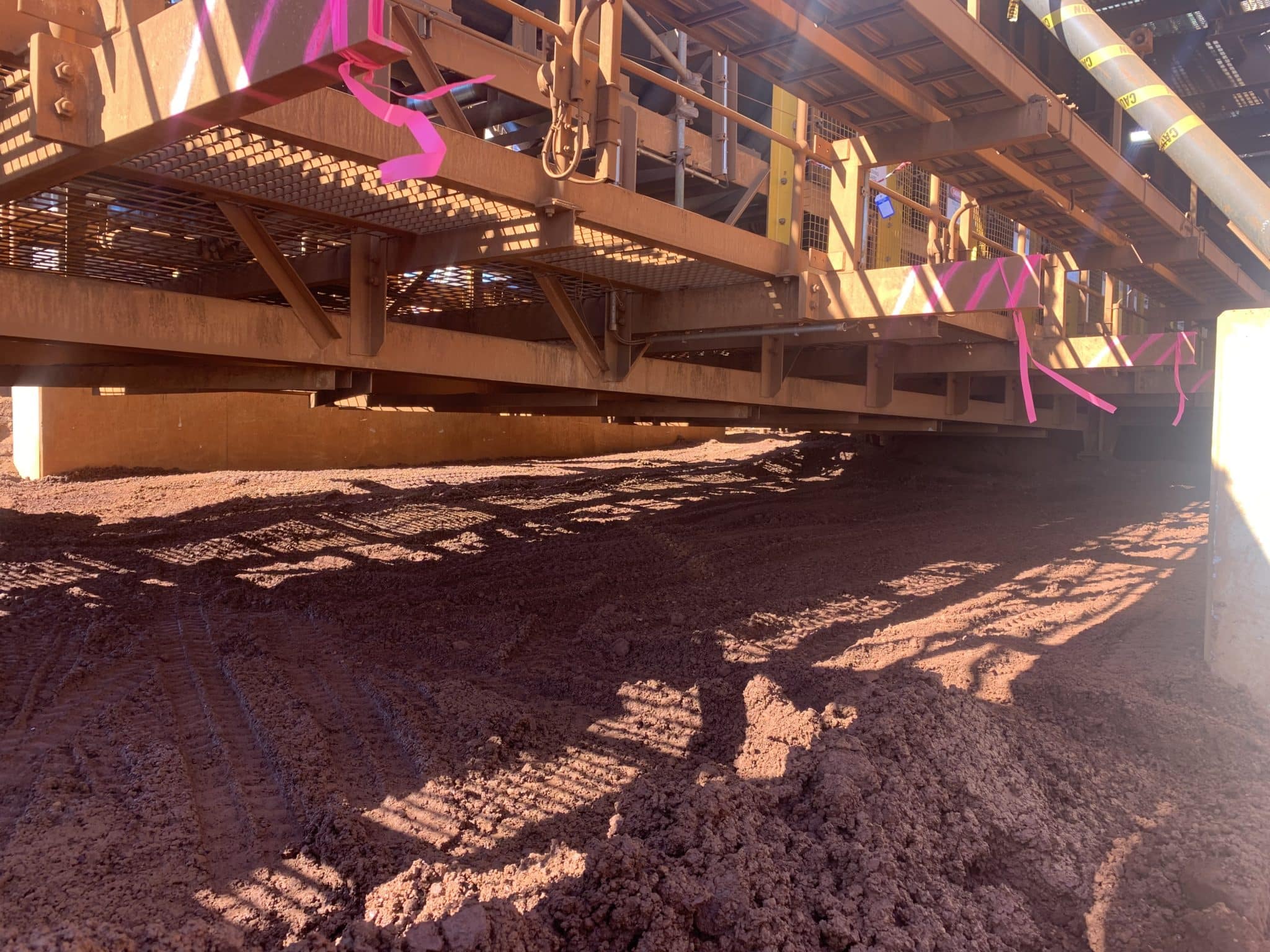 Clean ups without shutdowns through a synthesis of technology ...