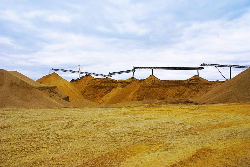 Dancing sand - Australian Mining