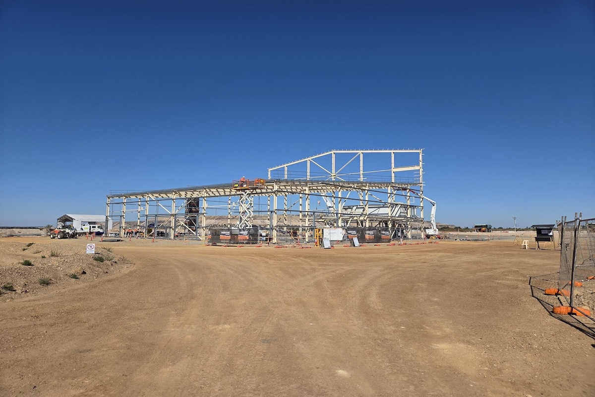 Queensland businesses win big in $40m Carmichael mine workshop build ...