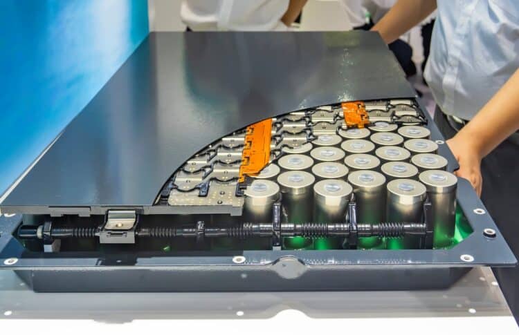 Critical minerals strategy gains $45 million battery boost - Australian ...